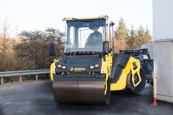 Tandemwalzen mieten zu fairen Preisen | Wiesecker Group