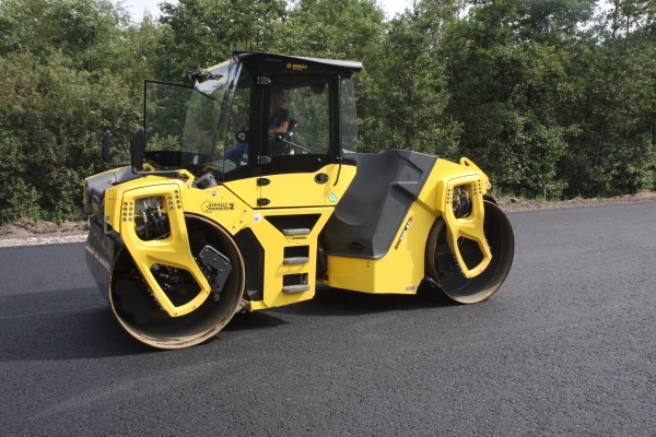 Tandemwalzen mieten zu fairen Preisen | Wiesecker Group